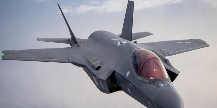 绕过公投 瑞士签署36架F-35A型战机采购合同_手机新浪网