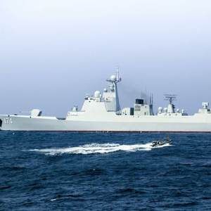 新版052D舰或取消八木天线 腾出空间可装32单元垂发|驱逐舰|中国|导弹|驱逐舰|阿利_手机新浪网