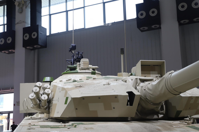 96B前景光明！我VT2B主战坦克参展有望斩获大单_新浪图片