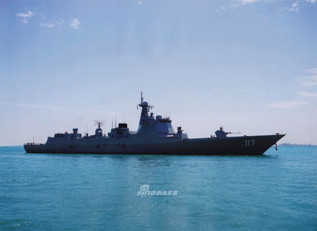 16艘052D驱逐舰有何改进：换1130近防炮拉长飞行甲板_手机新浪网