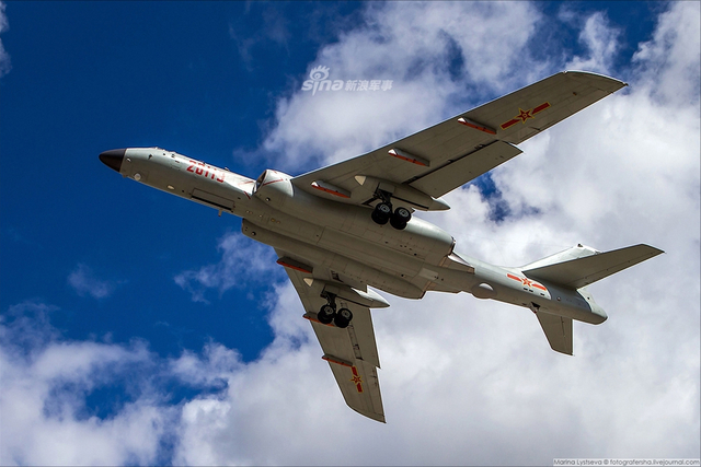 简氏：中国海军已接收4架轰6J轰炸机 可巡航整个南海_手机新浪网