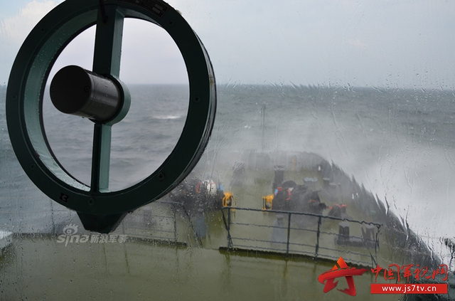 又见到陆军海战队！解放军陆军登陆艇再次曝光_新浪图片