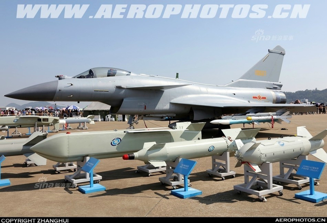 比肩欧洲双风！中国歼10B成半隐身的四代半战机_新浪图片