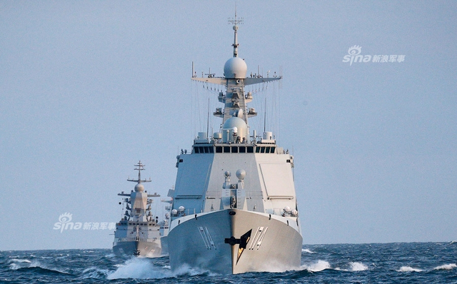 俄军举行海上阅兵！052D和054舰参加秀中国实力_新浪图片