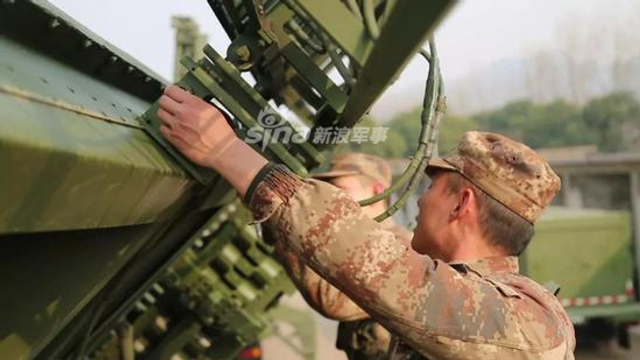 我陆军红旗16B防空导弹如何改进？或将减小弹体尺寸_手机新浪网