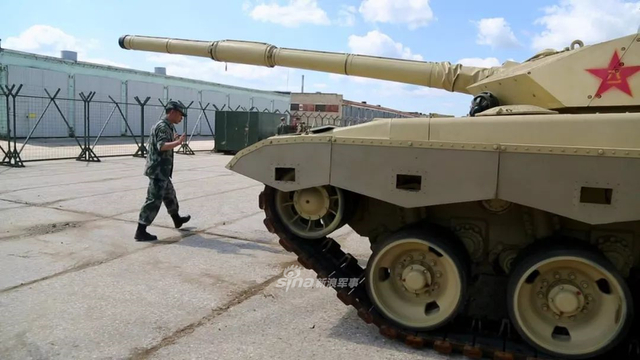 中国96B坦克在俄备战坦克大赛 今年将有这几个变化_手机新浪网