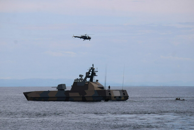 现场实拍 印度挪威海军联合演习 挪威隐形导弹舰出动_新浪图片