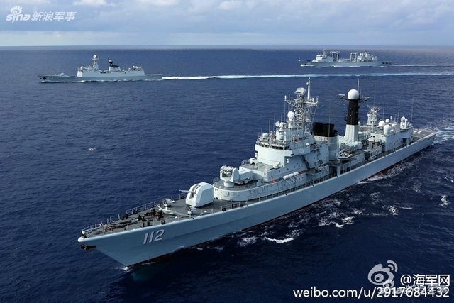 回望052驱逐舰研制艰辛历程：手绘图纸5年总重超1吨_手机新浪网