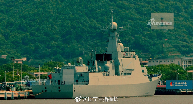 055大驱也用它！我军052D舰130舰炮近看气势十足_新浪图片