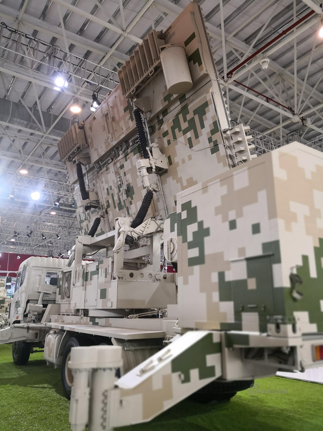 防空反导尖兵！我RT3型目标指示雷达现身珠海航展_新浪图片