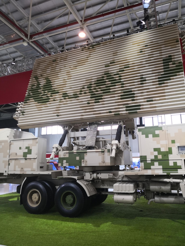 防空反导尖兵！我RT3型目标指示雷达现身珠海航展_新浪图片