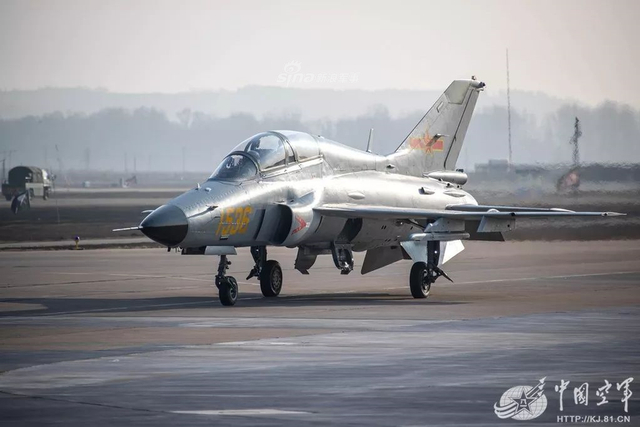 战力要向表哥看齐！我航空工业天飞首修教九飞机_新浪图片