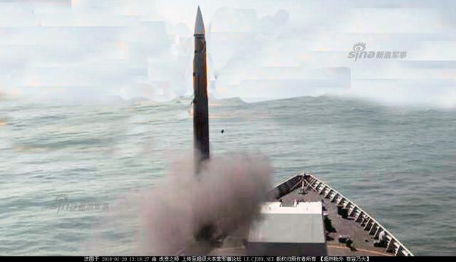 何时上一坑四弹？我军052D舰发射海红旗9B_新浪图片