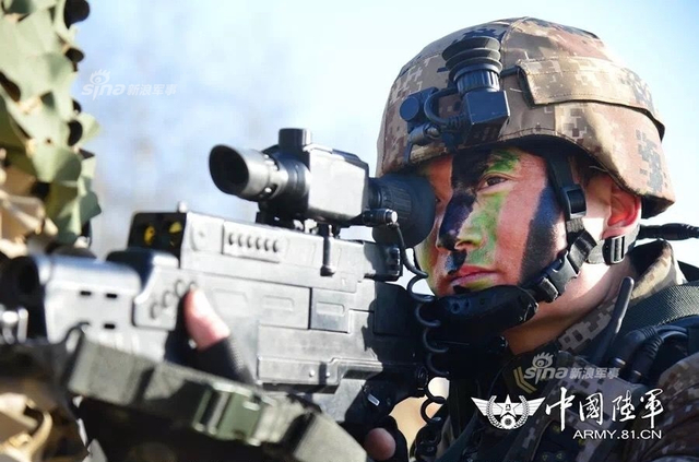 这要装备全军？我军侦察连人手一把11式战略步枪_新浪图片