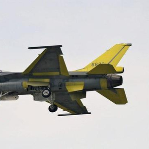 台巨资扩充F16V机队规模 性能不及歼10C妄想对抗歼20_手机新浪网