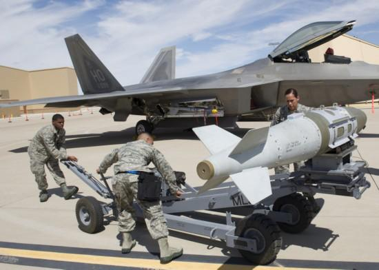 俄军雷霆滑翔弹竟衍生自Kh-38导弹 未来将成苏57标配|滑翔|导弹|雷霆_新浪新闻