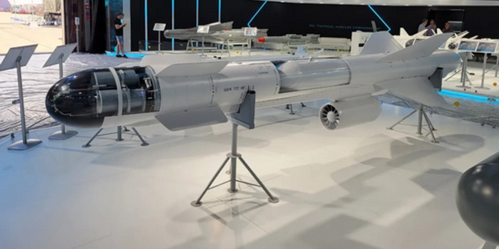 俄罗斯首次展示Kh-59MKM钻地导弹 直言可以炸水坝_手机新浪网