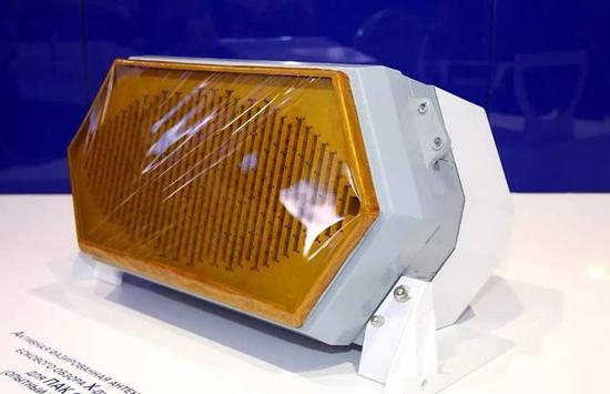 俄军苏57战机创纪录 全身15只眼睛可看穿周围一切_手机新浪网