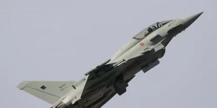 特供中东土豪的终极版台风战机首飞 看看配置有多强_手机新浪网