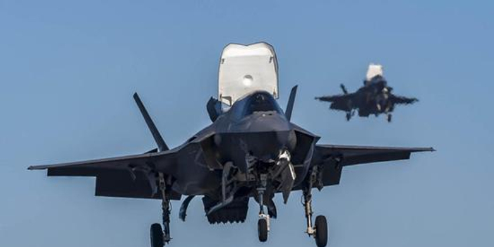 美军F35的又一个里程碑：全球机队飞行突破15万小时_手机新浪网