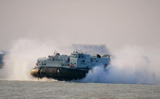 我国726登陆艇距满编缺口巨大 已开辟第二条生产线_手机新浪网