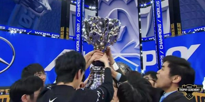 我们是冠军！中国EDG3-2韩国DK，问鼎英雄联盟S11_手机新浪网