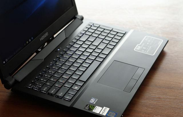 GTX965M够不够用？神舟战神Z7M-SL7D2深度测评__财经头条