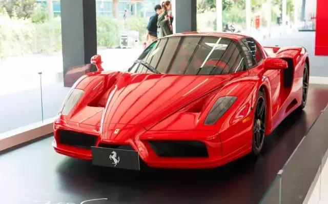 法拉利用70年历史，办一场赛道嘉年华