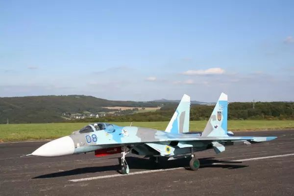 手把手教你造一架Su-27战斗机！