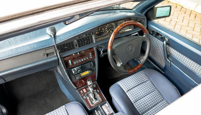 奔驰W201, 经典车型C-CLASS的前身|奔驰|前身|E级_新浪新闻