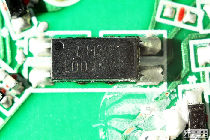 DELL戴尔65W TYPE-C PD电源LA65NM170拆解|戴尔|光宝|电源_新浪新闻