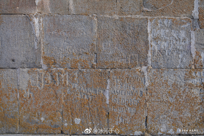 卡兹别克山（Kazbegi）的圣三一教堂（Gergeti Trinity Church）