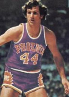 NBA穿44号球衣最杰出的5大球星，湖人教父家喻户晓，冰人第五