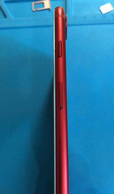 3000买iPhone7Plus红色版，却无法使用4G！亏还是赚了？__财经头条