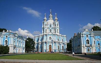 白蓝相间的清新之地，彼得大帝之女曾在此出家修道|叶卡捷琳娜|圣彼得堡|大帝_新浪新闻