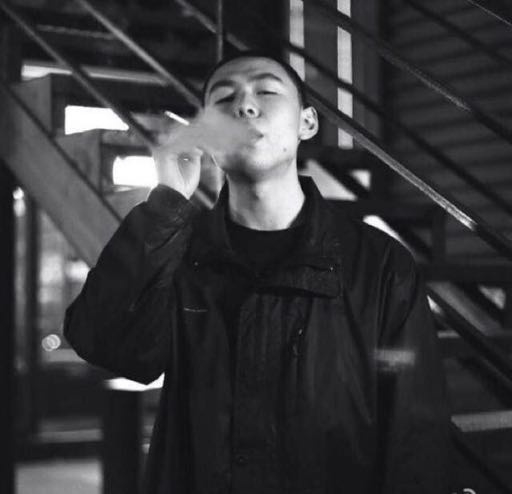 谢帝都推荐的rapper成都说唱歌手Y.O.U.N.G一手经纪