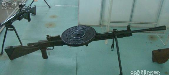 武器背后的故事：DP-28轻机枪，保家卫国的利器