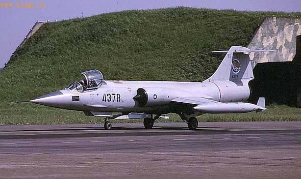 全球 战斗机“飞行棺材”之中，F104 是至尊一样的存在