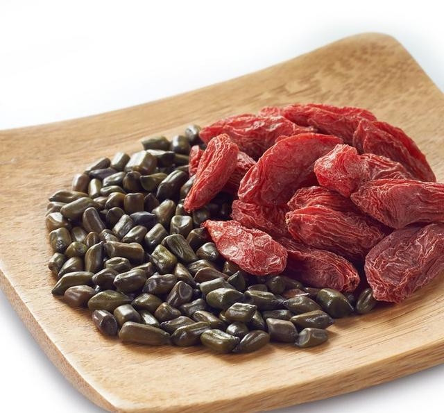 宝宝总是脏手揉眼睛？小心“沙眼”找上他！宝妈一定要引起重视哦|角膜|沙眼|结膜_新浪新闻