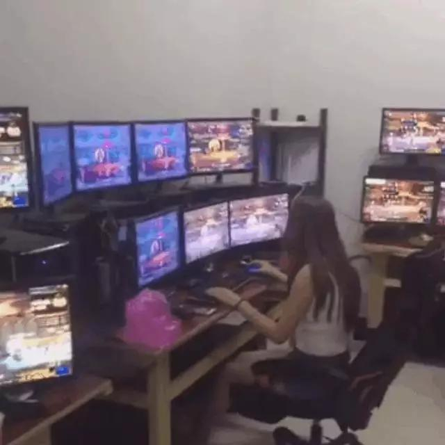 DNF八开工作室曝光, 清一色的长发女大学生,工作室搬砖你怕了吗?__财经头条__新浪财经