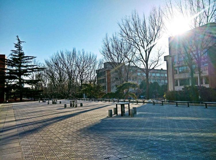 镜头下的清华大学校园，不愧是中国高等学府，漂亮大气！