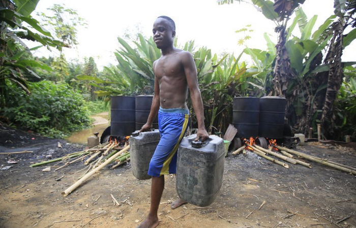 非洲人民的自制酒，你敢喝吗