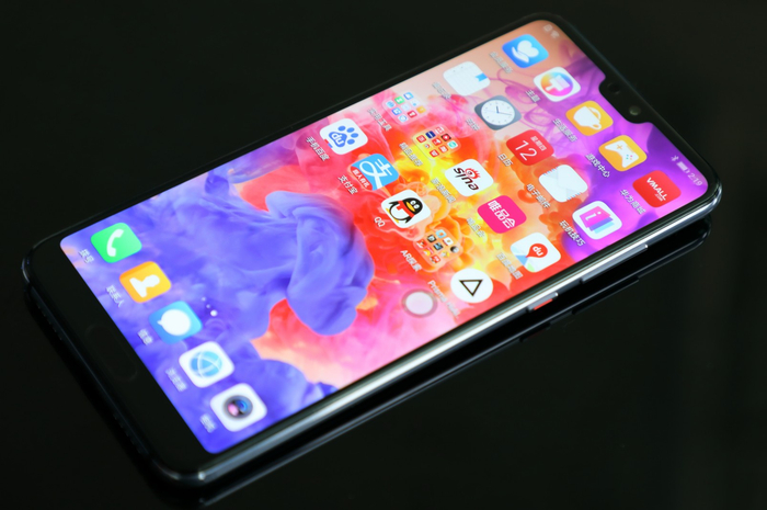 华为P20 PRO零售版开箱，15张大图看尽P20 PRO所有细节，值不值