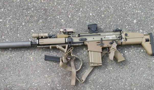 假如中国有一天不再控枪，下面这五把选一把，你会选哪个来防身