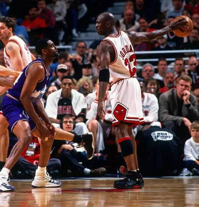 NBA单手持球最帅六大球星