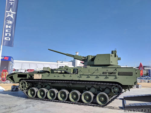 俄罗斯全新T-15重型步战亮相 57mm主炮吸引好奇的目光