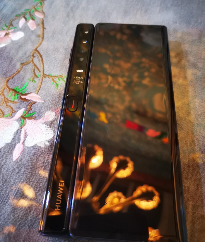 华为MateX一周深度上手体验：回答你16999元到底值不值？__财经头条