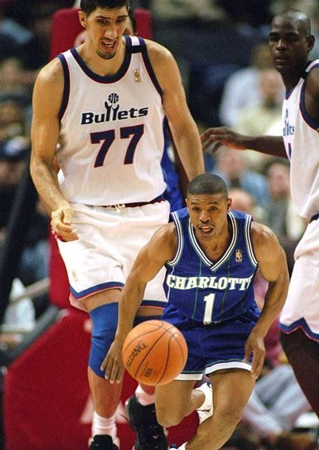 小个子NBA球员有多强？两位曾盖帽姚明，有人巅峰期场均28.9分