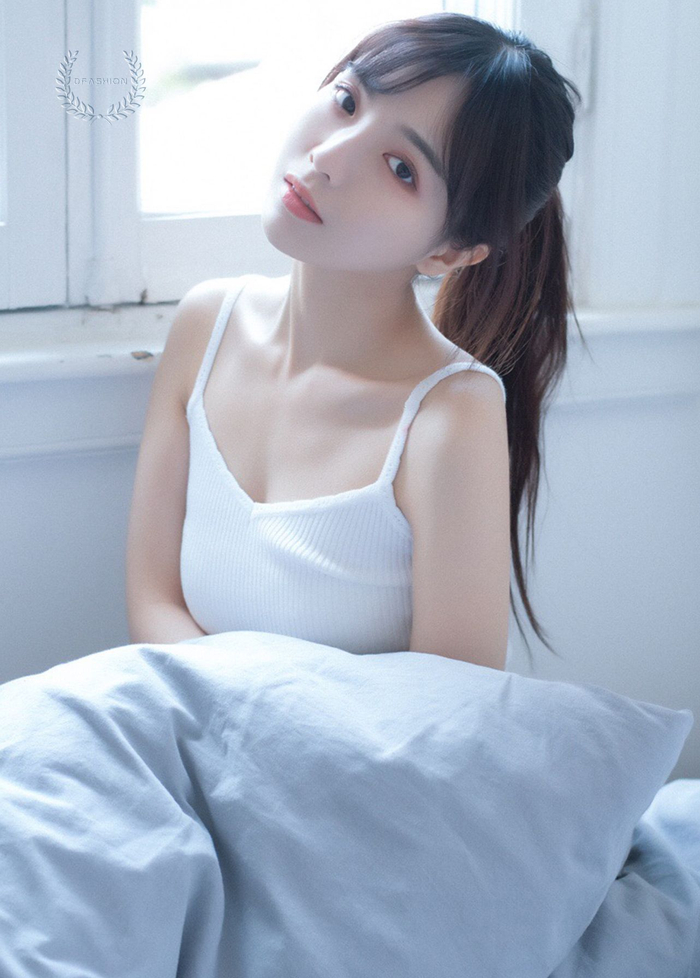 SNH48许杨玉琢小鸟依人清纯系少女风尚写真！