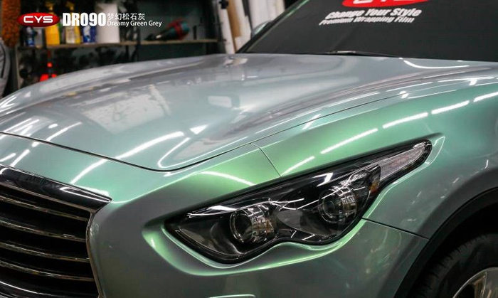 梦幻松石灰 冷静灰搭配活力绿 清透高雅